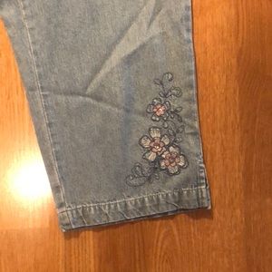 Classic Elements | Pants & Jumpsuits | Denim Petite Capri Pants | Poshmark